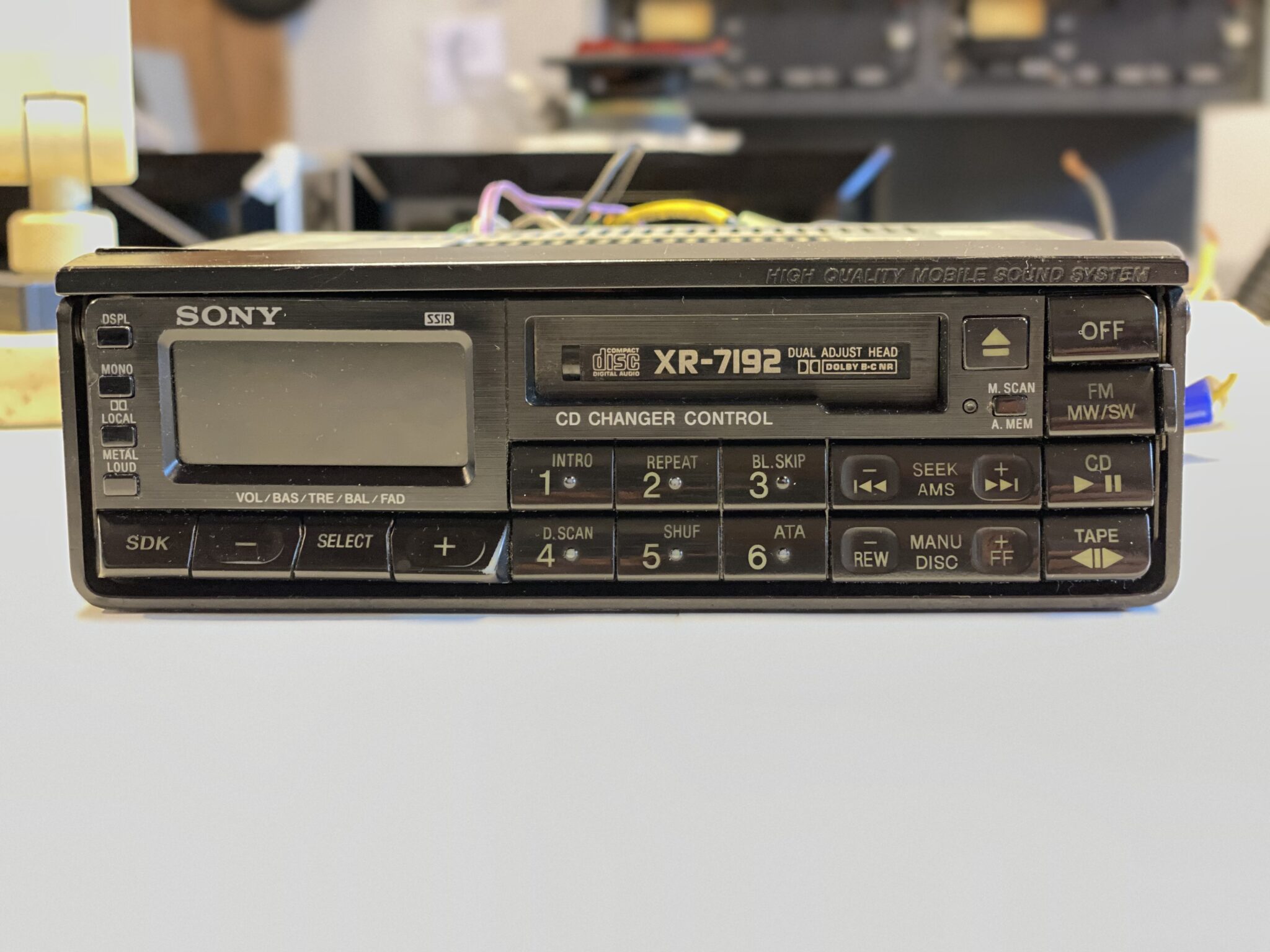 Sony XR-7192 mit CD Wechsler Sony CDX-A15 und Magazinen – Oldtimer Radios